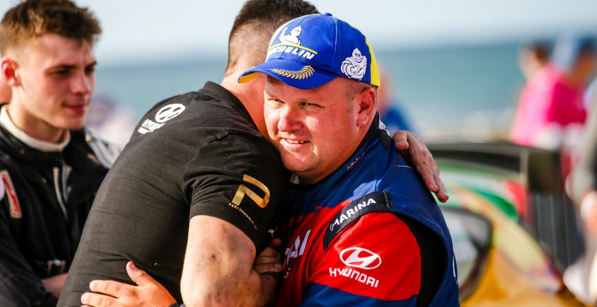 Co-driver Roberts dies in Jim Clark accident – DirtFish